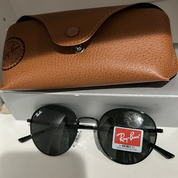 Ray-Ban | Accessories | Ray Ban Classic Round Metal Sunglasses | Poshmark